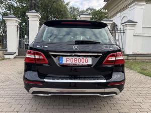 Black Mercedes-Benz ML 350 2012 in Vilnius, with an engine capacity of 2.99 L and mileage of 292 thousand km for 12500 €, photo 5 on AUTOMOTO.COM.LV