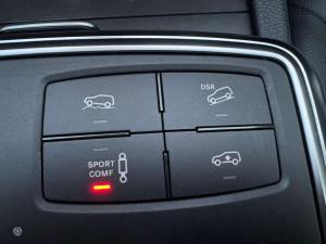 Black Mercedes-Benz ML 350 2012 in Vilnius, with an engine capacity of 2.99 L and mileage of 292 thousand km for 12500 €, photo 6 on AUTOMOTO.COM.LV
