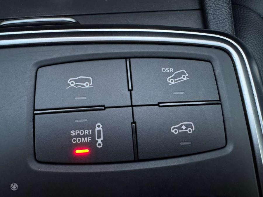 Black Mercedes-Benz ML 350 2012 in Vilnius, with an engine capacity of 2.99 L and mileage of 292 thousand km for 12500 €, photo 6 on AUTOMOTO.COM.LV