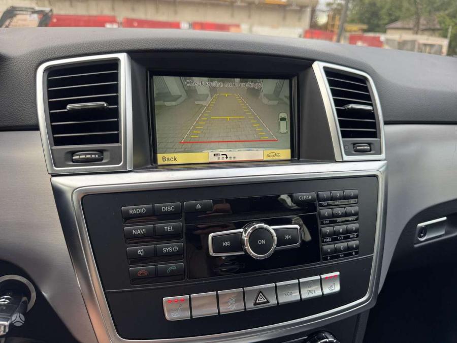Black Mercedes-Benz ML 350 2012 in Vilnius, with an engine capacity of 2.99 L and mileage of 292 thousand km for 12500 €, photo 7 on AUTOMOTO.COM.LV
