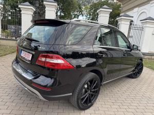 Black Mercedes-Benz ML 350 2012 in Vilnius, with an engine capacity of 2.99 L and mileage of 292 thousand km for 12500 €, photo 16 on AUTOMOTO.COM.LV