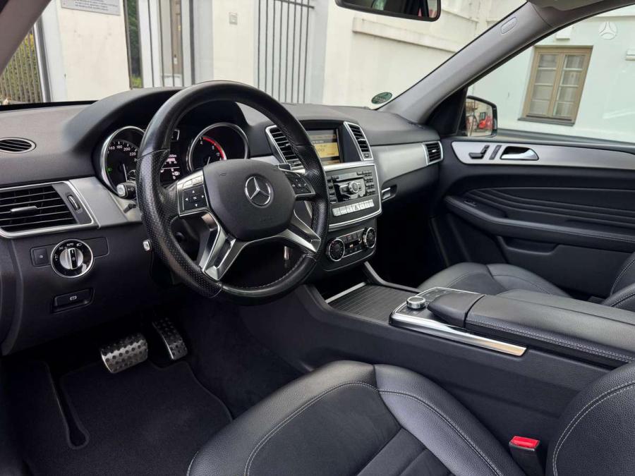 Black Mercedes-Benz ML 350 2012 in Vilnius, with an engine capacity of 2.99 L and mileage of 292 thousand km for 12500 €, photo 22 on AUTOMOTO.COM.LV