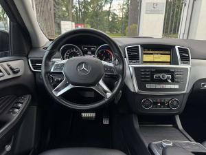 Black Mercedes-Benz ML 350 2012 in Vilnius, with an engine capacity of 2.99 L and mileage of 292 thousand km for 12500 €, photo 36 on AUTOMOTO.COM.LV