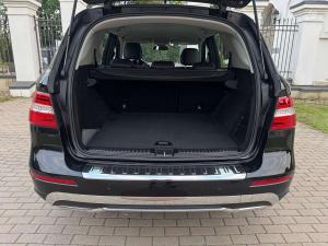 Black Mercedes-Benz ML 350 2012 in Vilnius, with an engine capacity of 2.99 L and mileage of 292 thousand km for 12500 €, photo 45 on AUTOMOTO.COM.LV