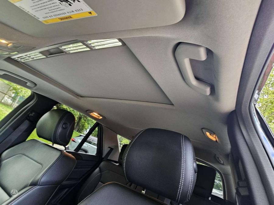 Melns Mercedes-Benz ML 350 2012 Šauļi, ar dzinēja tilpumu 3.50 L un nobraukumu 193 tūkst. km par 13350 €, foto 17 vietnē AUTOMOTO.COM.LV