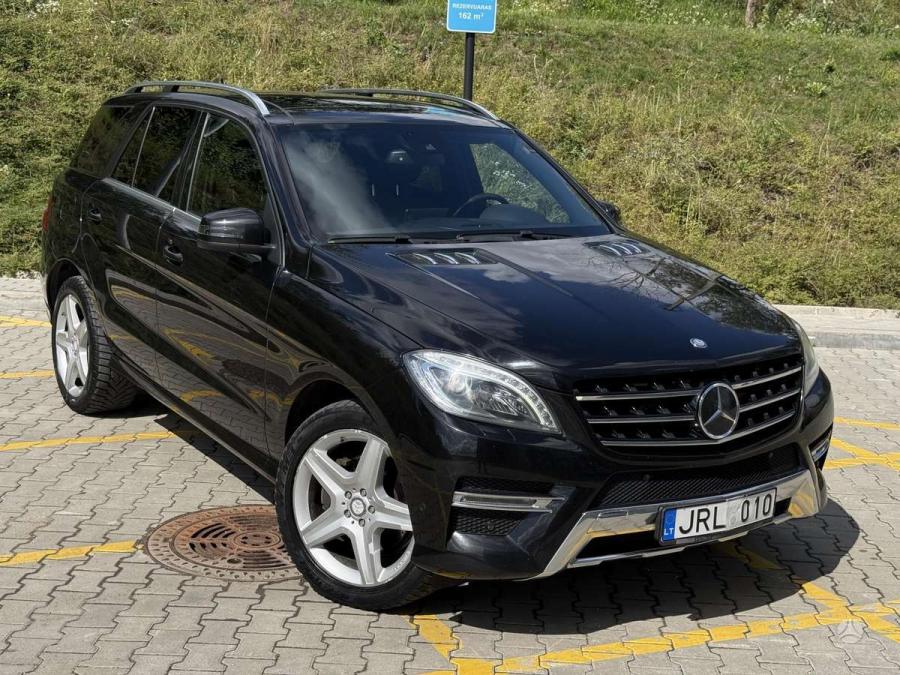 Melns Mercedes-Benz ML 350 2012 Viļņa, ar dzinēja tilpumu 2.99 L un nobraukumu 414 tūkst. km par 11000 €, foto 1 vietnē AUTOMOTO.COM.LV