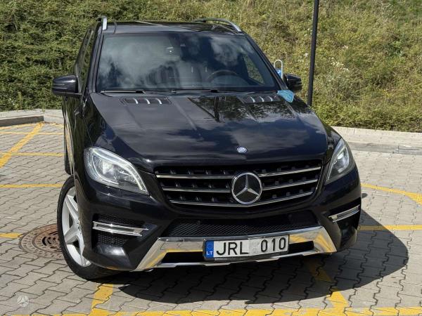 Черный Мерседес МЛ 350 2012 в Вильнюс, объемом двигателя 2.99 л и пробегом 414 тыс. км за 11000 €, фото 3 на AUTOMOTO.COM.LV