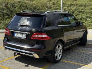 Melns Mercedes-Benz ML 350 2012 Viļņa, ar dzinēja tilpumu 2.99 L un nobraukumu 414 tūkst. km par 11000 €, foto 7 vietnē AUTOMOTO.COM.LV
