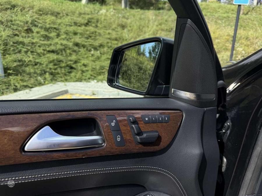 Melns Mercedes-Benz ML 350 2012 Viļņa, ar dzinēja tilpumu 2.99 L un nobraukumu 414 tūkst. km par 11000 €, foto 9 vietnē AUTOMOTO.COM.LV