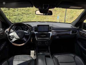 Melns Mercedes-Benz ML 350 2012 Viļņa, ar dzinēja tilpumu 2.99 L un nobraukumu 414 tūkst. km par 11000 €, foto 11 vietnē AUTOMOTO.COM.LV