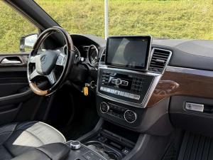 Melns Mercedes-Benz ML 350 2012 Viļņa, ar dzinēja tilpumu 2.99 L un nobraukumu 414 tūkst. km par 11000 €, foto 15 vietnē AUTOMOTO.COM.LV