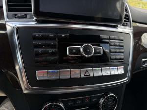 Melns Mercedes-Benz ML 350 2012 Viļņa, ar dzinēja tilpumu 2.99 L un nobraukumu 414 tūkst. km par 11000 €, foto 17 vietnē AUTOMOTO.COM.LV
