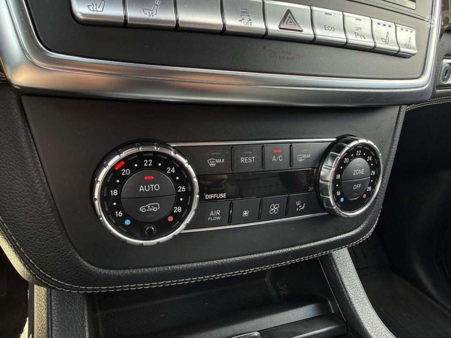 Melns Mercedes-Benz ML 350 2012 Viļņa, ar dzinēja tilpumu 2.99 L un nobraukumu 414 tūkst. km par 11000 €, foto 18 vietnē AUTOMOTO.COM.LV