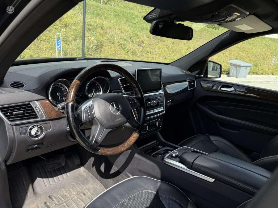 Melns Mercedes-Benz ML 350 2012 Viļņa, ar dzinēja tilpumu 2.99 L un nobraukumu 414 tūkst. km par 11000 €, foto 20 vietnē AUTOMOTO.COM.LV