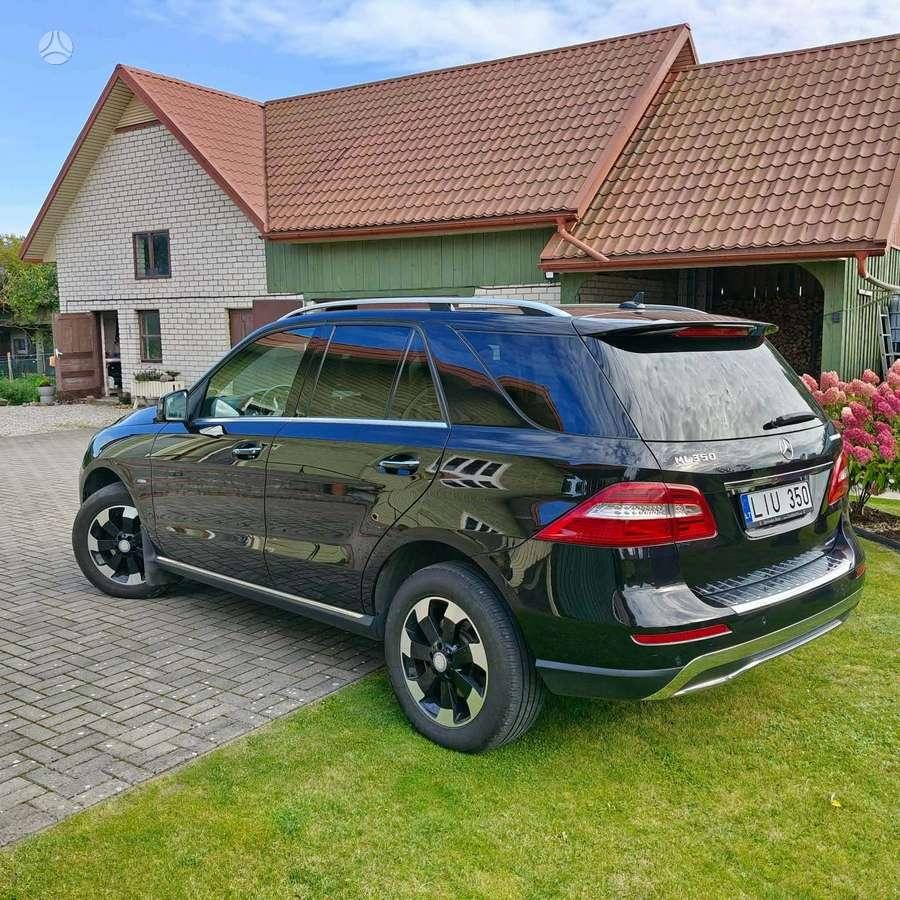 Melns Mercedes-Benz ML 350 2012 Jurbarkas, ar dzinēja tilpumu 3.50 L un nobraukumu 287 tūkst. km par 11500 €, foto 3 vietnē AUTOMOTO.COM.LV