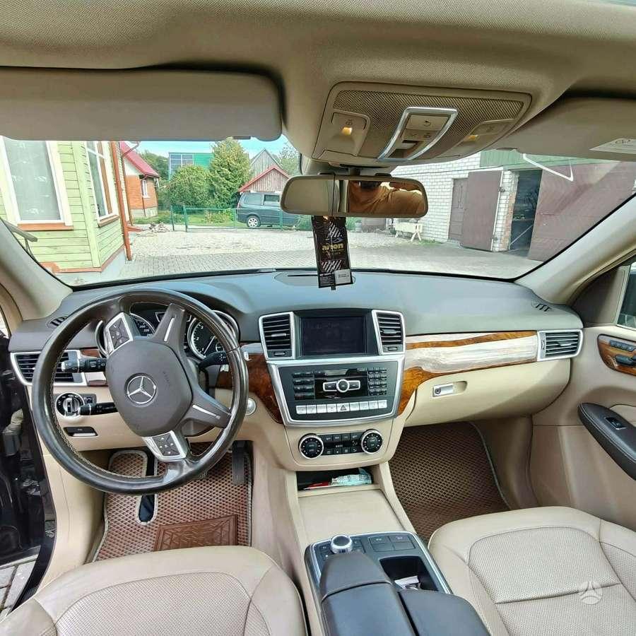 Melns Mercedes-Benz ML 350 2012 Jurbarkas, ar dzinēja tilpumu 3.50 L un nobraukumu 287 tūkst. km par 11500 €, foto 7 vietnē AUTOMOTO.COM.LV