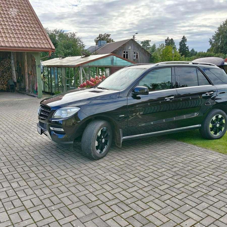 Melns Mercedes-Benz ML 350 2012 Jurbarkas, ar dzinēja tilpumu 3.50 L un nobraukumu 287 tūkst. km par 11500 €, foto 16 vietnē AUTOMOTO.COM.LV