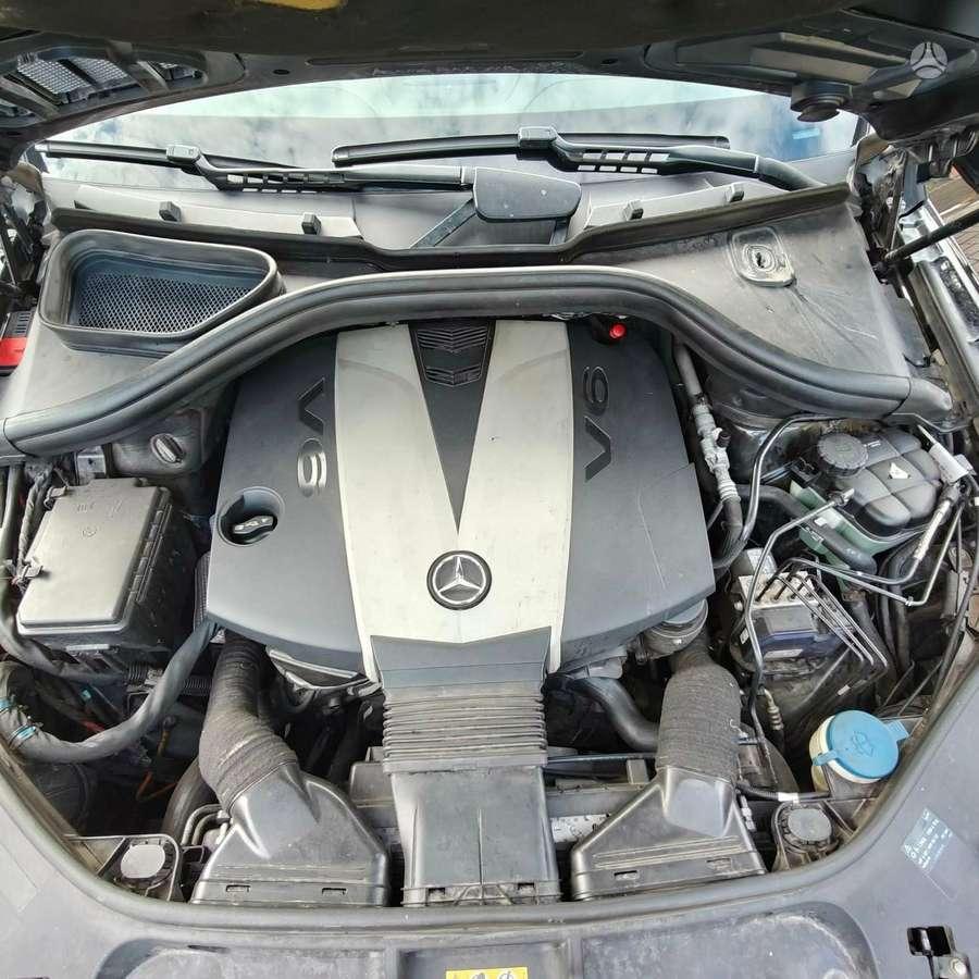 Melns Mercedes-Benz ML 350 2012 Jurbarkas, ar dzinēja tilpumu 3.50 L un nobraukumu 287 tūkst. km par 11500 €, foto 17 vietnē AUTOMOTO.COM.LV