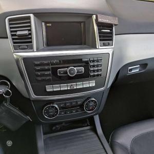 Melns Mercedes-Benz ML 350 2012 Šauļi, ar dzinēja tilpumu 2.99 L un nobraukumu 201 tūkst. km par 11999 €, foto 17 vietnē AUTOMOTO.COM.LV