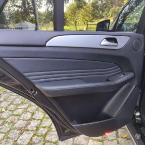 Melns Mercedes-Benz ML 350 2012 Šauļi, ar dzinēja tilpumu 2.99 L un nobraukumu 201 tūkst. km par 11999 €, foto 27 vietnē AUTOMOTO.COM.LV