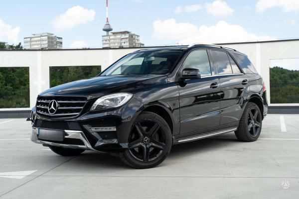 Melns Mercedes-Benz ML 350 2012 Viļņa, ar dzinēja tilpumu 2.99 L un nobraukumu 323 tūkst. km par 11900 €, foto 1 vietnē AUTOMOTO.COM.LV