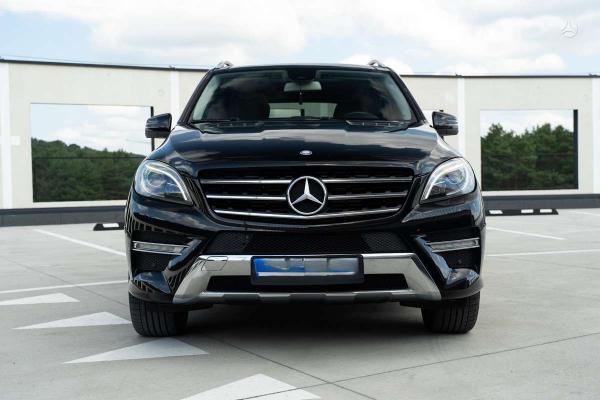 Melns Mercedes-Benz ML 350 2012 Viļņa, ar dzinēja tilpumu 2.99 L un nobraukumu 323 tūkst. km par 11900 €, foto 4 vietnē AUTOMOTO.COM.LV