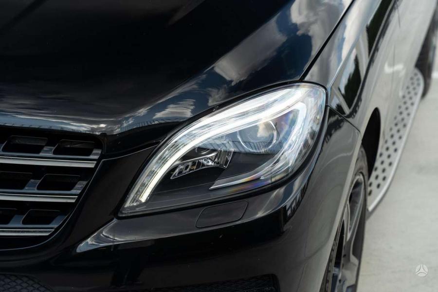 Melns Mercedes-Benz ML 350 2012 Viļņa, ar dzinēja tilpumu 2.99 L un nobraukumu 323 tūkst. km par 11900 €, foto 6 vietnē AUTOMOTO.COM.LV