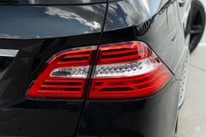 Melns Mercedes-Benz ML 350 2012 Viļņa, ar dzinēja tilpumu 2.99 L un nobraukumu 323 tūkst. km par 11900 €, foto 12 vietnē AUTOMOTO.COM.LV