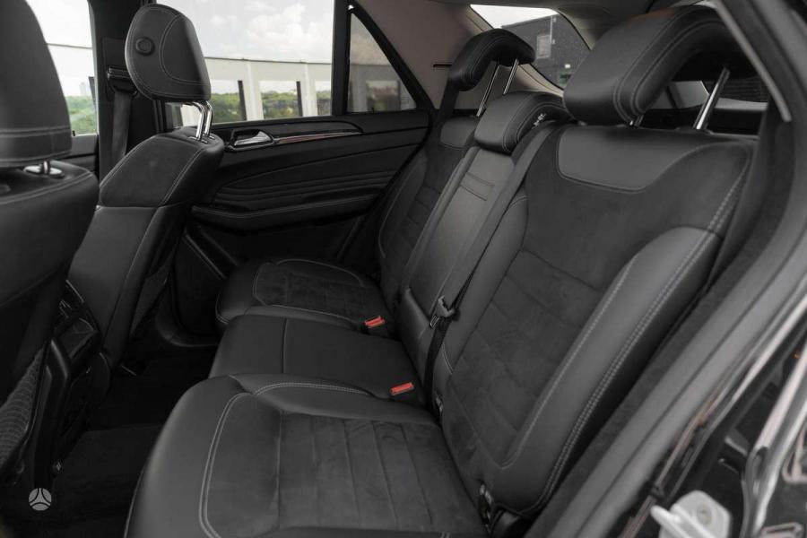 Melns Mercedes-Benz ML 350 2012 Viļņa, ar dzinēja tilpumu 2.99 L un nobraukumu 323 tūkst. km par 11900 €, foto 17 vietnē AUTOMOTO.COM.LV