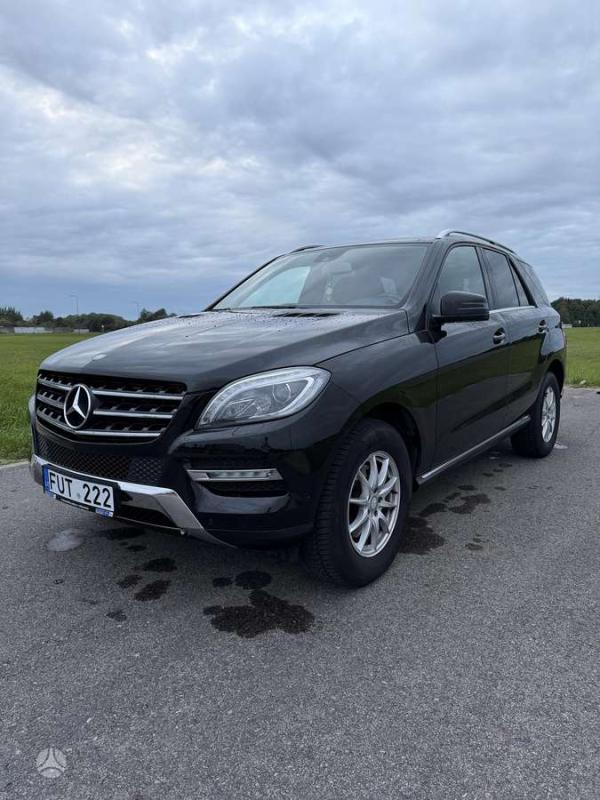 Melns Mercedes-Benz ML 350 2012 Kauņa, ar dzinēja tilpumu 0.00 L un nobraukumu 181 tūkst. km par 15999 €, foto 5 vietnē AUTOMOTO.COM.LV
