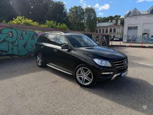 Black Mercedes-Benz ML 350 2012 in Kedainiai, with an engine capacity of 2.99 L and mileage of 265 thousand km for 13500 €, photo  on AUTOMOTO.COM.LV