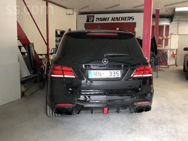 Melns Mercedes-Benz ML 350 2013 Rīga, ar dzinēja tilpumu 3.00 L un nobraukumu 253 tūkst. km par 26900 €, foto 5 vietnē AUTOMOTO.COM.LV