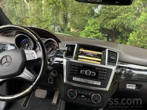 Melns Mercedes-Benz ML 350 2013 Rīga, ar dzinēja tilpumu 3.00 L un nobraukumu 282 tūkst. km par 18500 €, foto 10 vietnē AUTOMOTO.COM.LV