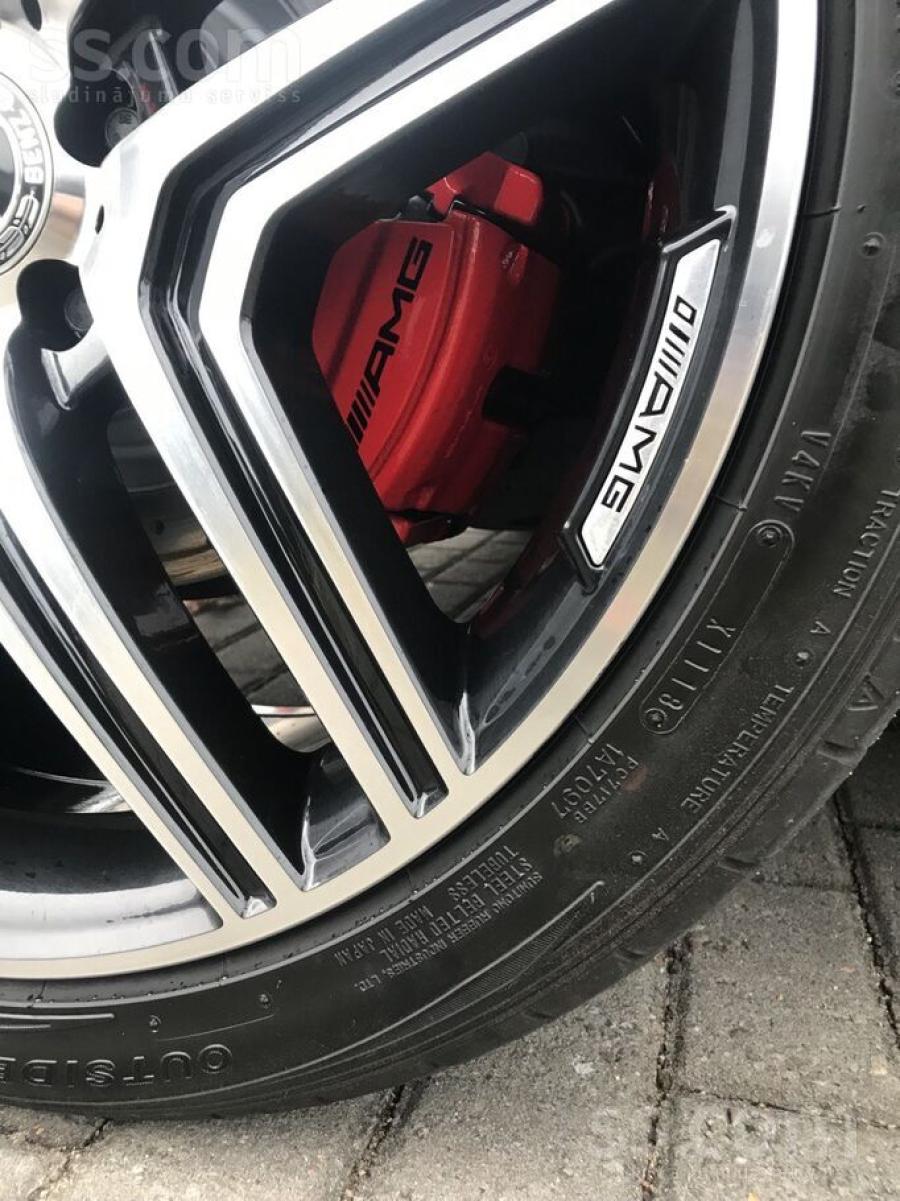 Melns Mercedes-Benz ML 350 2013 Rīga, ar dzinēja tilpumu 3.00 L un nobraukumu 253 tūkst. km par 26900 €, foto 24 vietnē AUTOMOTO.COM.LV
