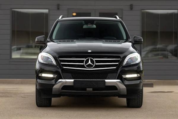 Melns Mercedes-Benz ML 350 2013 Jelgava, ar dzinēja tilpumu 3.00 L un nobraukumu 220 tūkst. km par 15450 €, foto 5 vietnē AUTOMOTO.COM.LV