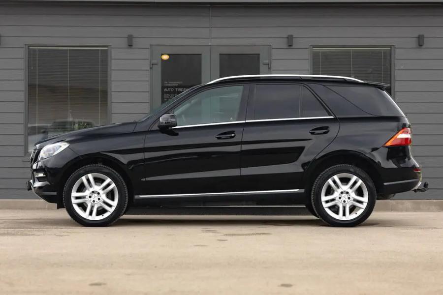 Melns Mercedes-Benz ML 350 2013 Jelgava, ar dzinēja tilpumu 3.00 L un nobraukumu 220 tūkst. km par 15450 €, foto 7 vietnē AUTOMOTO.COM.LV