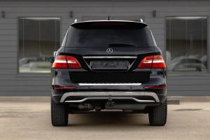 Melns Mercedes-Benz ML 350 2013 Jelgava, ar dzinēja tilpumu 3.00 L un nobraukumu 220 tūkst. km par 15450 €, foto 8 vietnē AUTOMOTO.COM.LV
