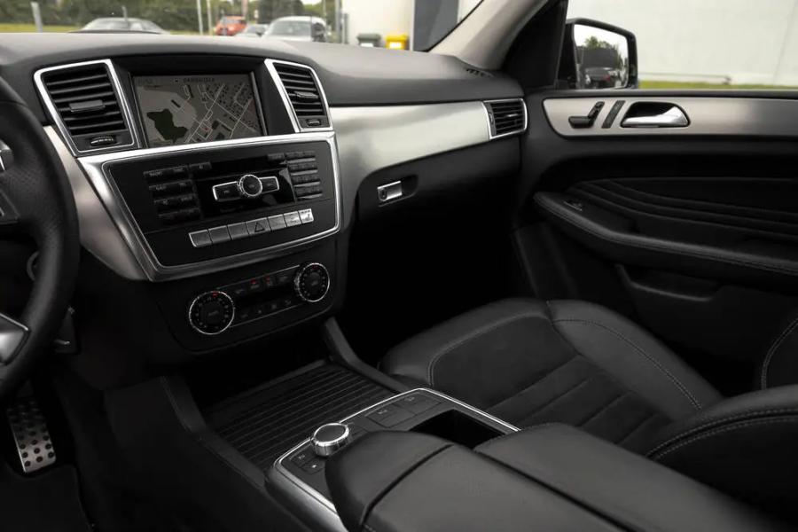 Melns Mercedes-Benz ML 350 2013 Jelgava, ar dzinēja tilpumu 3.00 L un nobraukumu 220 tūkst. km par 15450 €, foto 15 vietnē AUTOMOTO.COM.LV