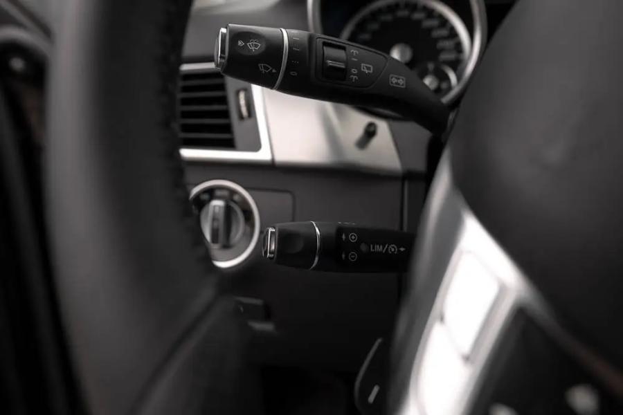 Melns Mercedes-Benz ML 350 2013 Jelgava, ar dzinēja tilpumu 3.00 L un nobraukumu 220 tūkst. km par 15450 €, foto 17 vietnē AUTOMOTO.COM.LV