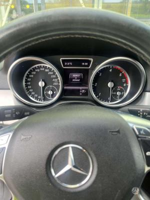 Black Mercedes-Benz ML 350 2013 in Kaunas, with an engine capacity of 2.99 L and mileage of 344 thousand km for 11490 €, photo 9 on AUTOMOTO.COM.LV