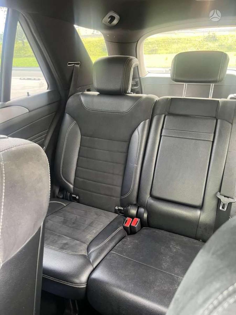 Black Mercedes-Benz ML 350 2013 in Kaunas, with an engine capacity of 2.99 L and mileage of 344 thousand km for 11490 €, photo 13 on AUTOMOTO.COM.LV