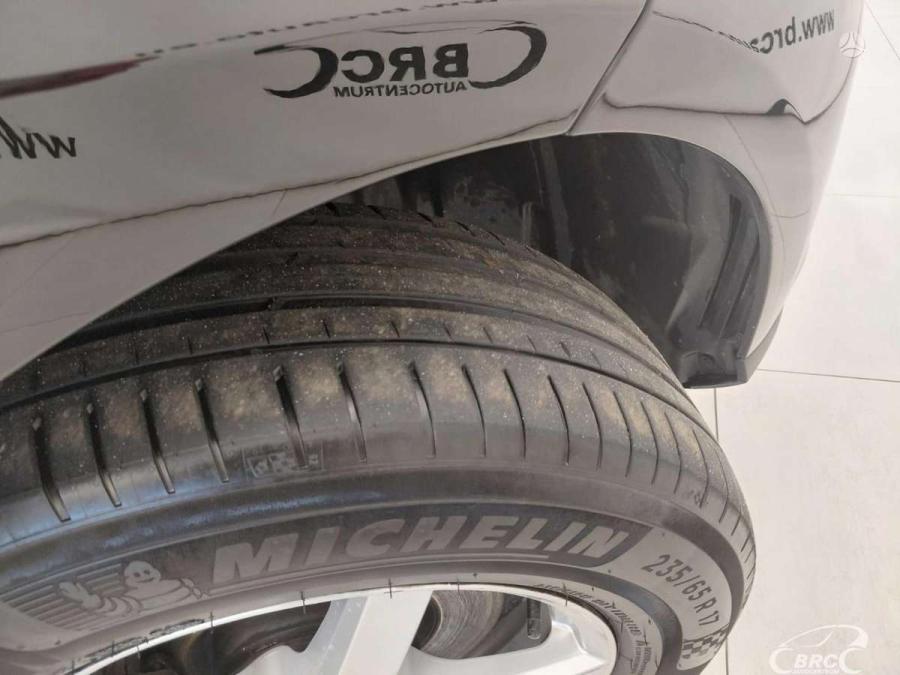 Black Mercedes-Benz ML 350 2013 in Vilnius, with an engine capacity of 2.99 L and mileage of 267 thousand km for 12500 €, photo 13 on AUTOMOTO.COM.LV