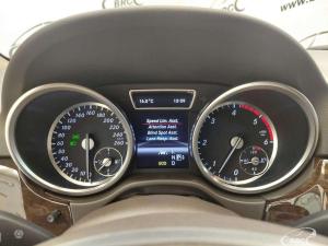 Black Mercedes-Benz ML 350 2013 in Vilnius, with an engine capacity of 2.99 L and mileage of 267 thousand km for 12500 €, photo 20 on AUTOMOTO.COM.LV