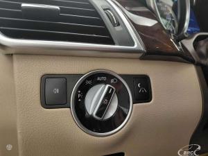 Black Mercedes-Benz ML 350 2013 in Vilnius, with an engine capacity of 2.99 L and mileage of 267 thousand km for 12500 €, photo 28 on AUTOMOTO.COM.LV