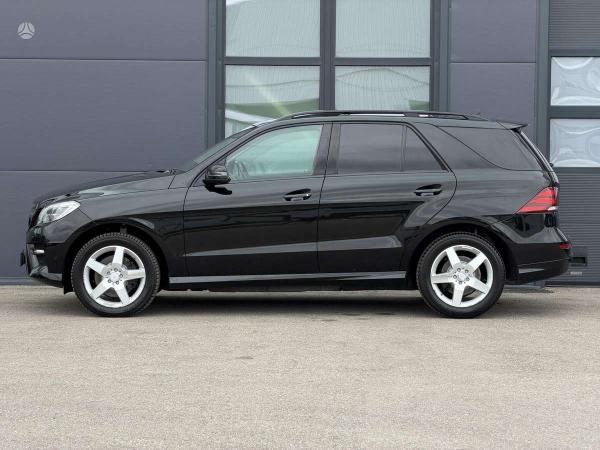Melns Mercedes-Benz ML 350 2013 Jonava, ar dzinēja tilpumu 2.99 L un nobraukumu 300 tūkst. km par 13550 €, foto 5 vietnē AUTOMOTO.COM.LV