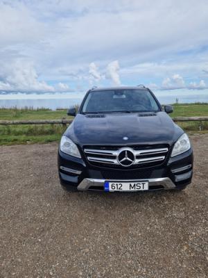 Черный Мерседес МЛ 350 2013 в Таллин, объемом двигателя 3.00 л и пробегом 307 тыс. км за 10600 €, фото 2 на AUTOMOTO.COM.LV