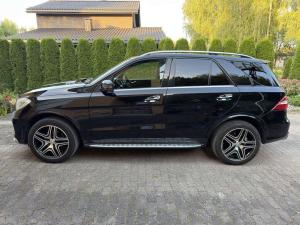 Melns Mercedes-Benz ML 350 2013 Viļņa, ar dzinēja tilpumu 3.50 L un nobraukumu 209 tūkst. km par 13500 €, foto 9 vietnē AUTOMOTO.COM.LV
