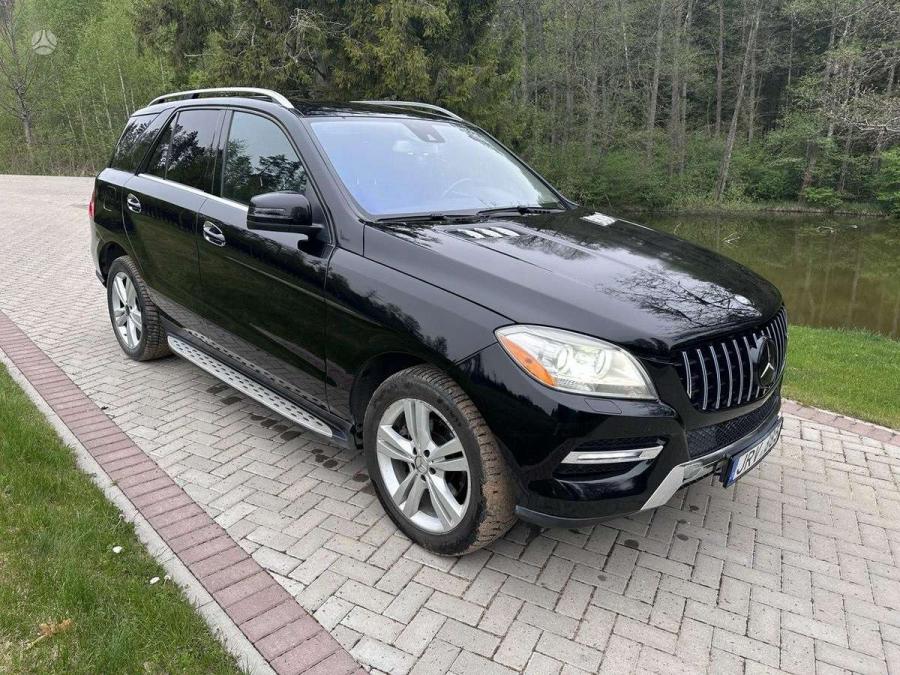 Melns Mercedes-Benz ML 350 2013 Viļņa, ar dzinēja tilpumu 0.00 L un nobraukumu 346 tūkst. km par 10500 €, foto 3 vietnē AUTOMOTO.COM.LV