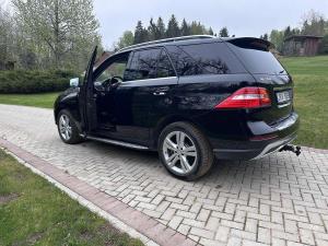 Melns Mercedes-Benz ML 350 2013 Viļņa, ar dzinēja tilpumu 0.00 L un nobraukumu 346 tūkst. km par 10500 €, foto 12 vietnē AUTOMOTO.COM.LV