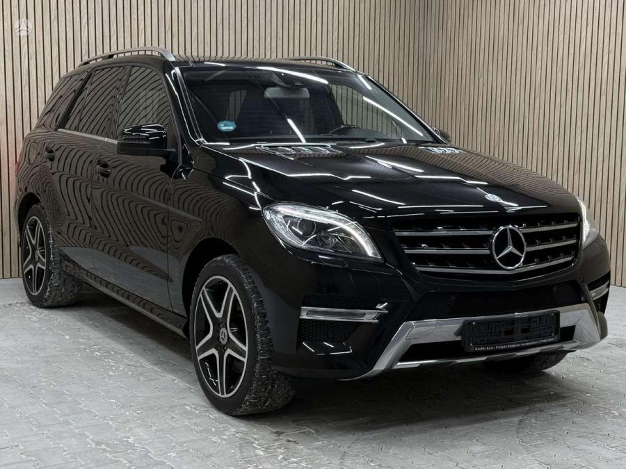 Melns Mercedes-Benz ML 350 2014 Marijampole, ar dzinēja tilpumu 2.99 L un nobraukumu 231 tūkst. km par 16850 €, foto 1 vietnē AUTOMOTO.COM.LV